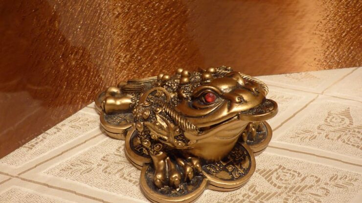Top 23 Symbols of Wealth & Their Meanings - Give Me History