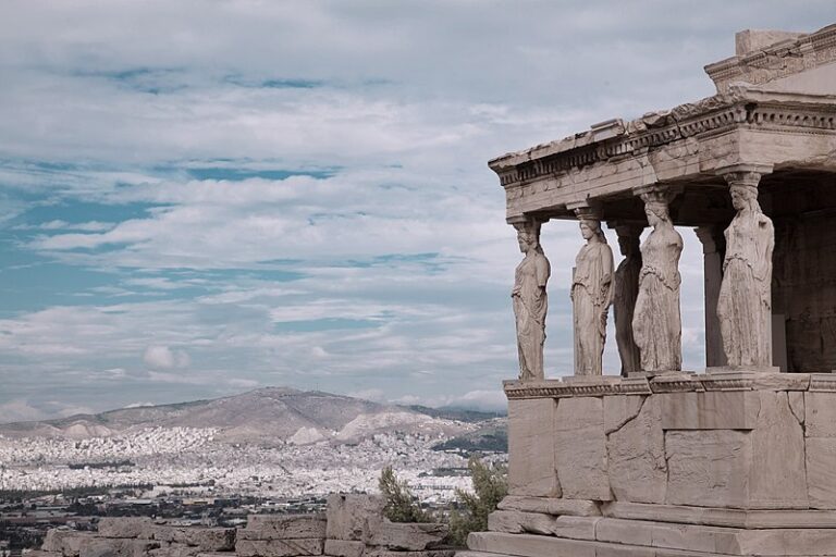 Ancient Greek Symbols of Strength With Meanings - Give Me History
